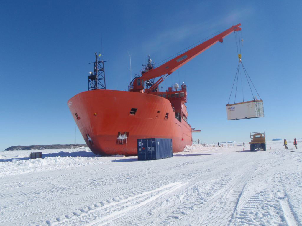 Logistics department - Fuji Trading Marine